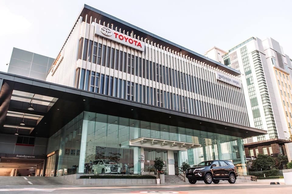 Toyota showroom - Paragon
